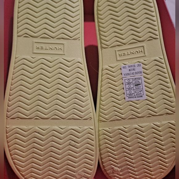 Hunter | Shoes | Hunter Inout Bloom Algae Foam Zesty Yellow Clog | Poshmark